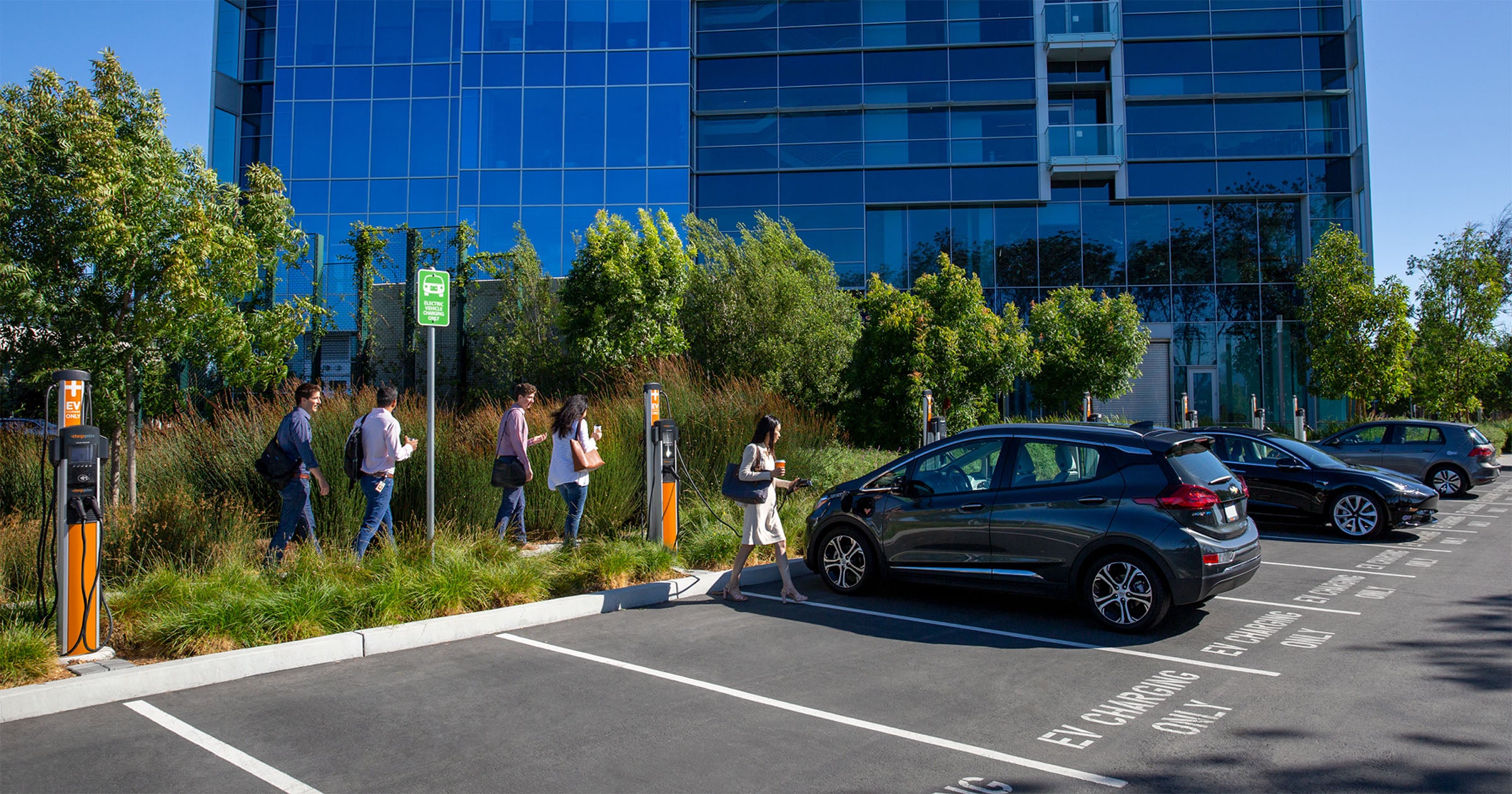 EV charging solutions for commercial real estate | ChargePoint