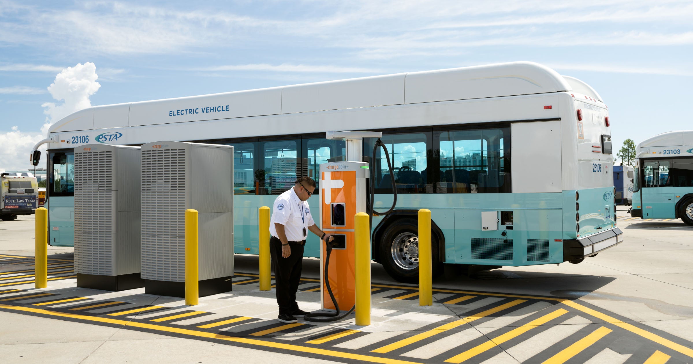 Charging solutions for electric buses | ChargePoint